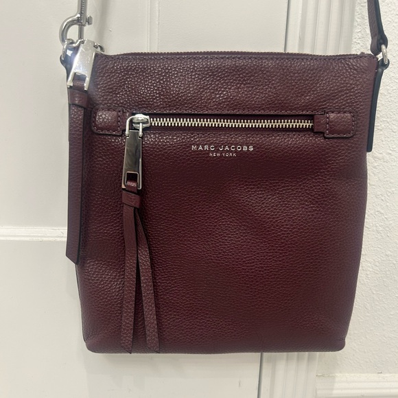 Marc Jacobs | Bags | Marc Jacobs Recruit Northsouth Leather Crossbody ...